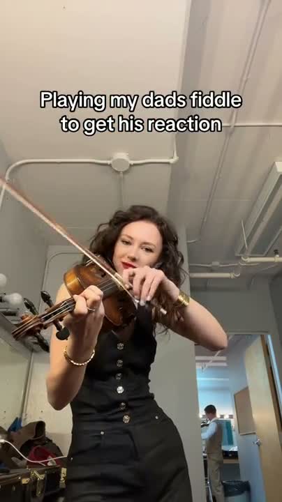She fiddle on my violin til I Vivaldi